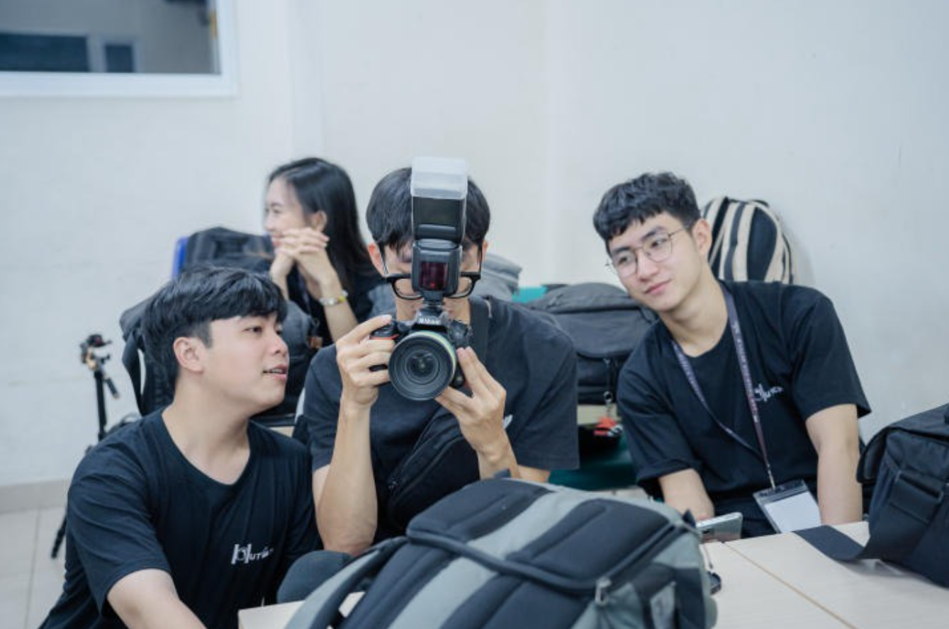 Just Starting Out in Photography? These Are the Things You Absolutely Can't Miss